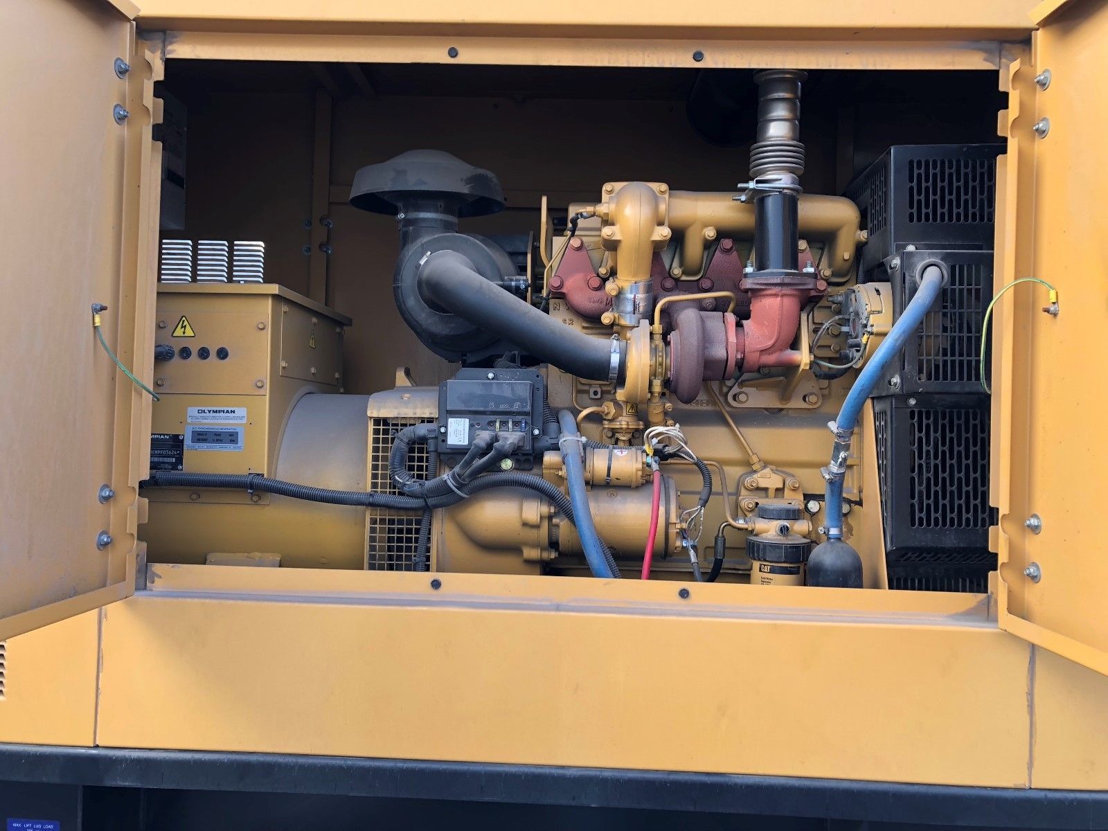 60Kw Caterpillar Olympian Mobile Diesel Generator - Machine Station